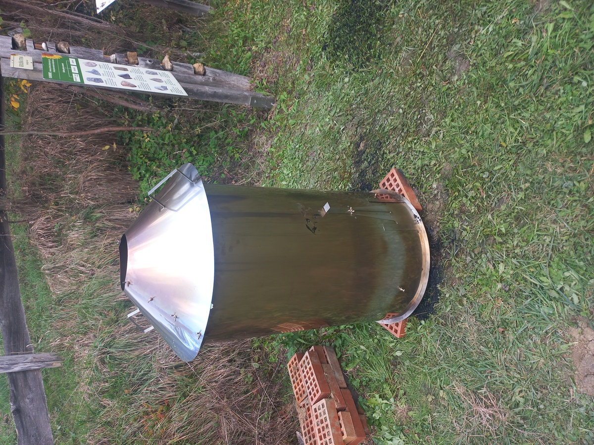 Praktični prikaz kuhanja oglja iz lesnih odpadkov in sekancev - postojna.si